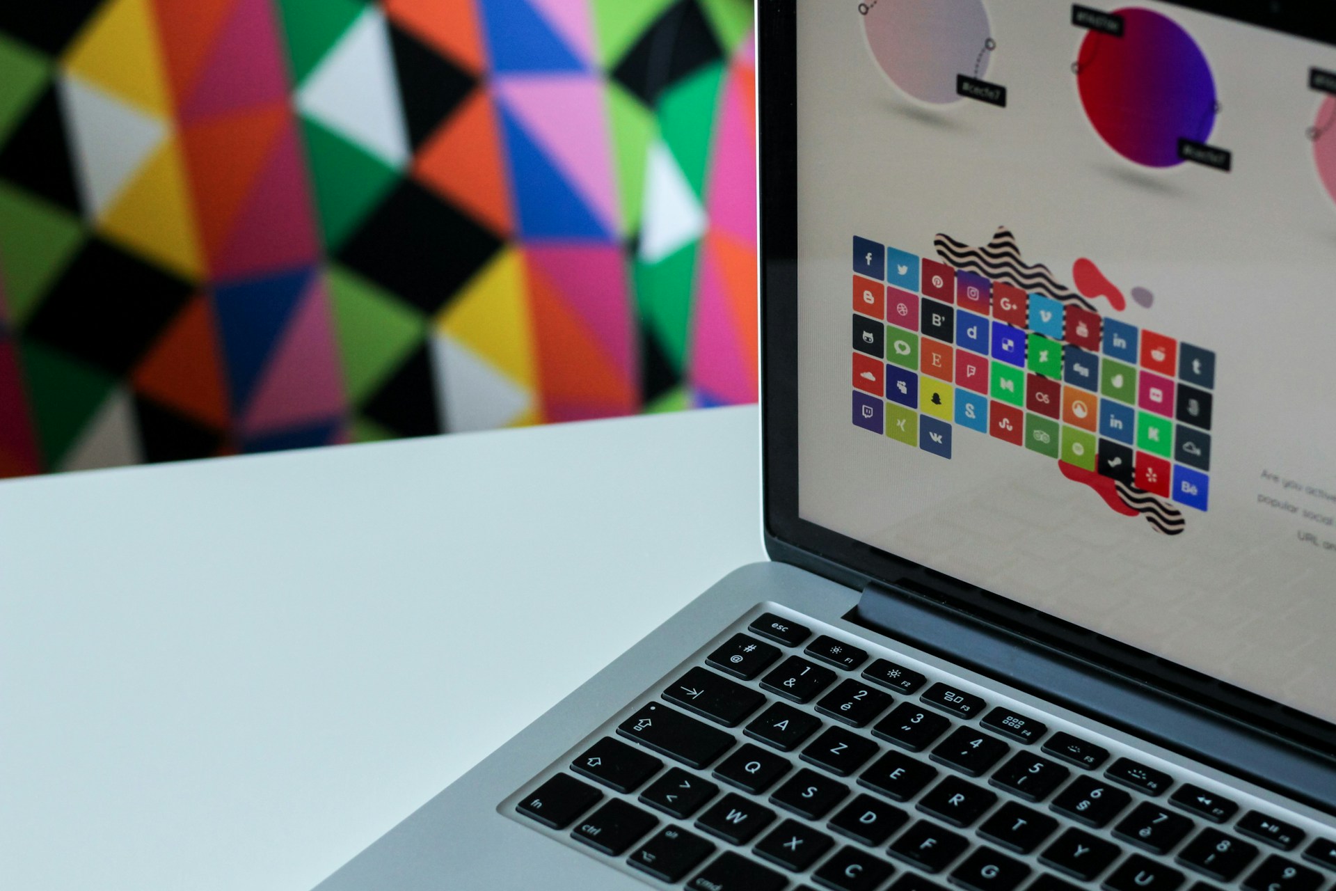 20+ Smart ChatGPT Prompts for Logos - Lettermine Studio